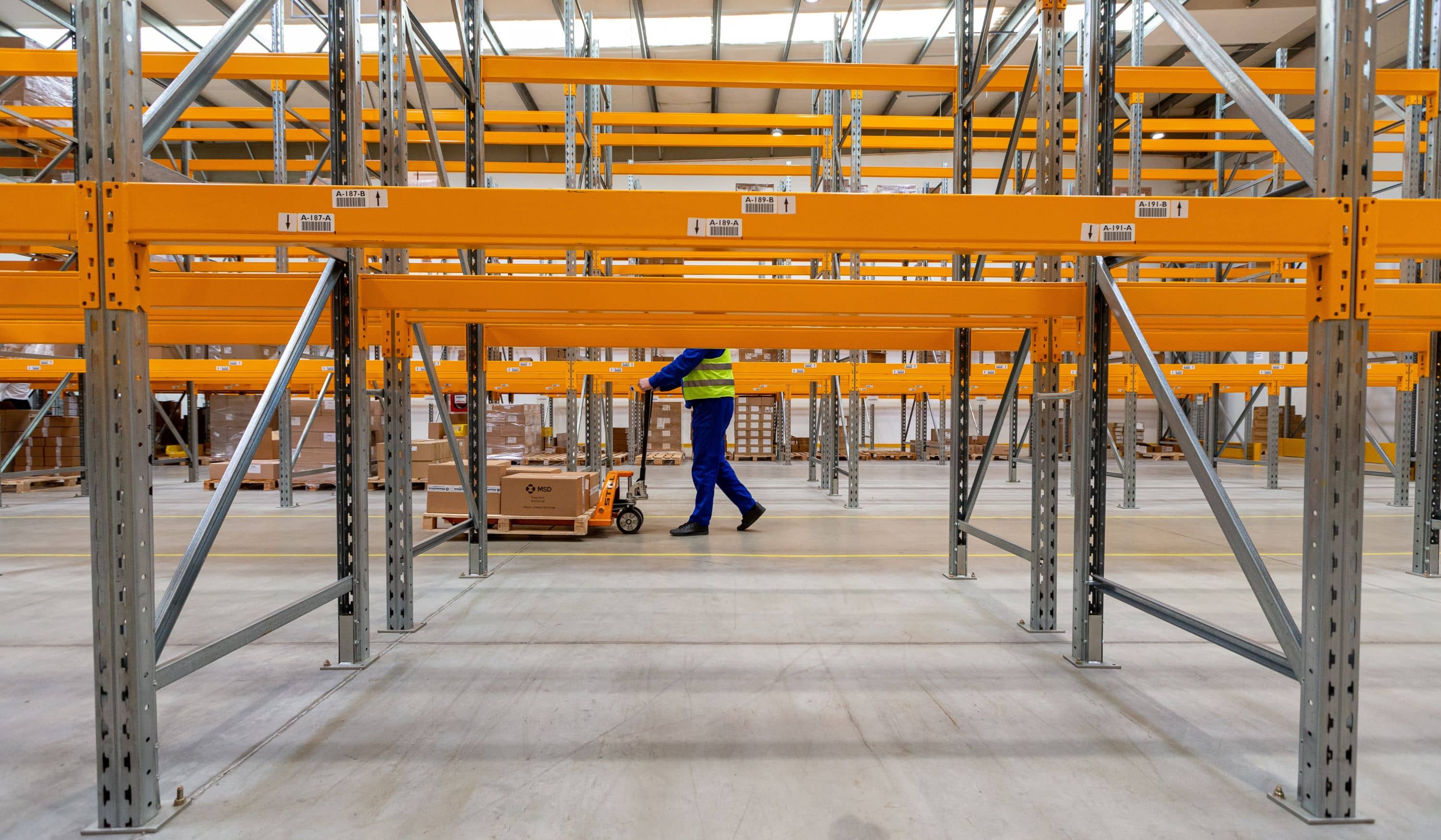 Funciones del departamento de almacén según tipos de bodegas